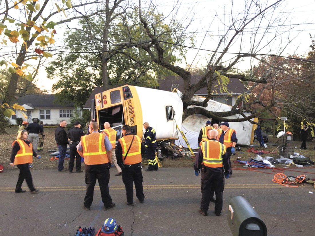 Six grade school kids die in bus crash in Chattanooga | News, Sports ...